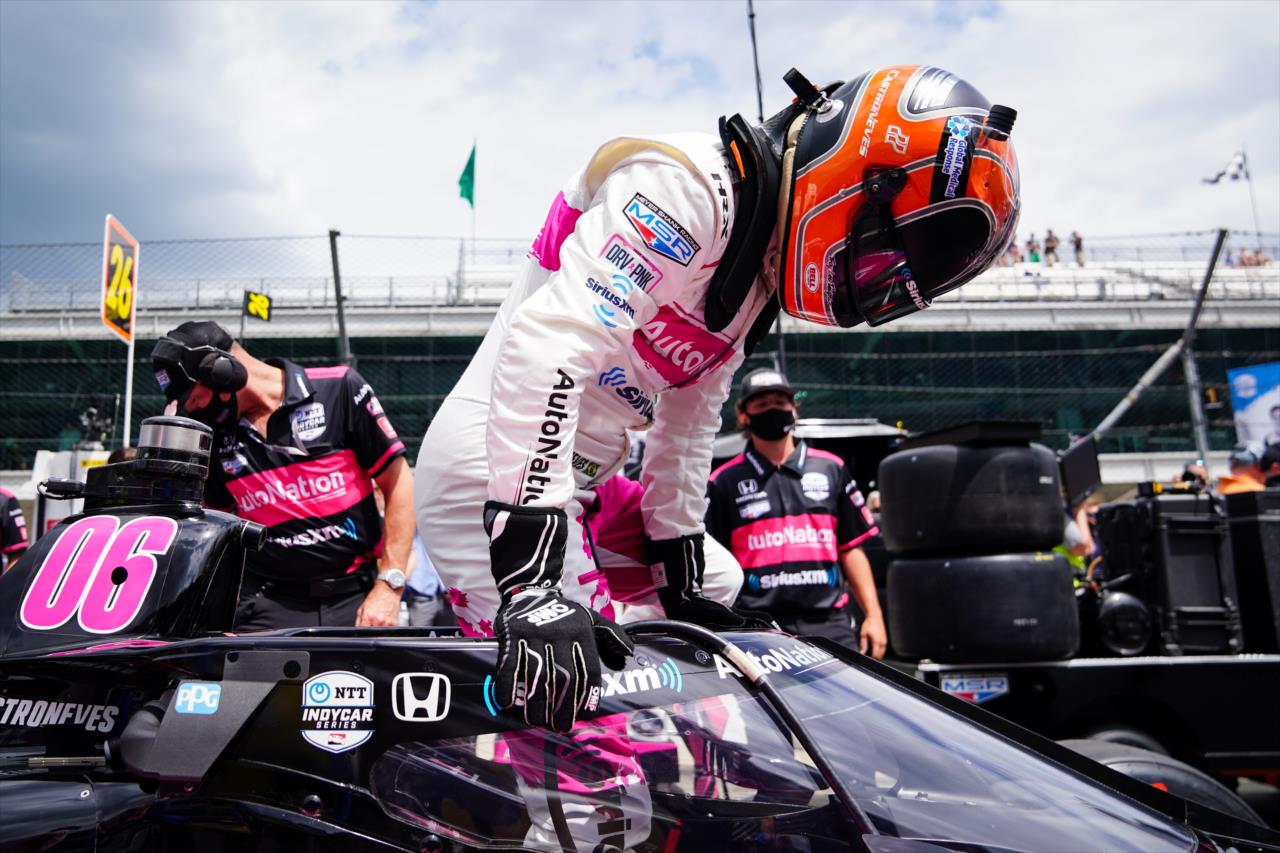 IndyCar - Castroneves nella leggenda a Indy! | www.italian-indycar.com